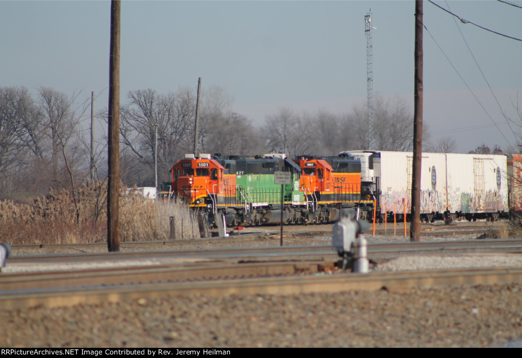 BNSF 1501 & others (3)